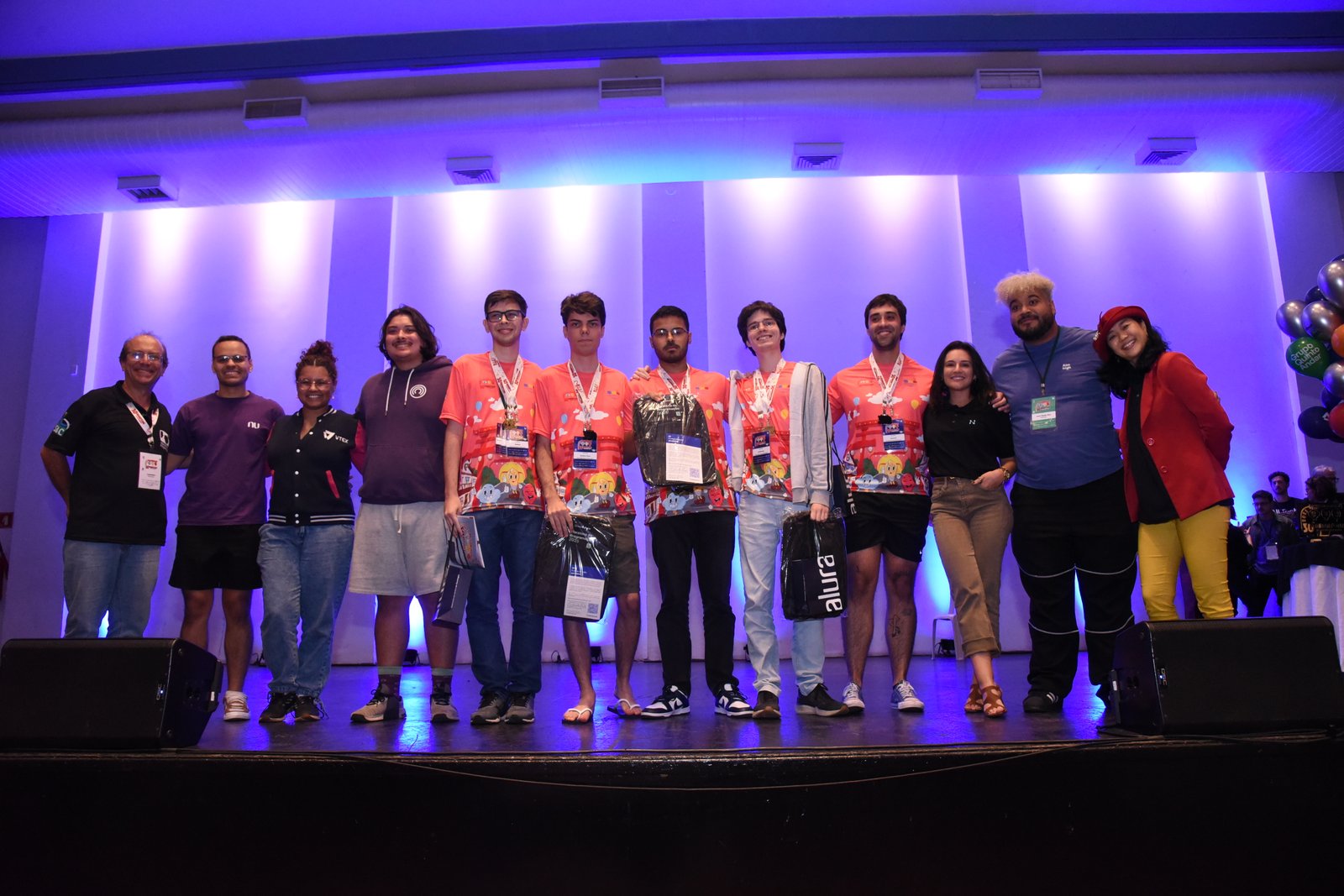 Equipe do DCC conquista o 3º lugar na final brasileira da Maratona de ...